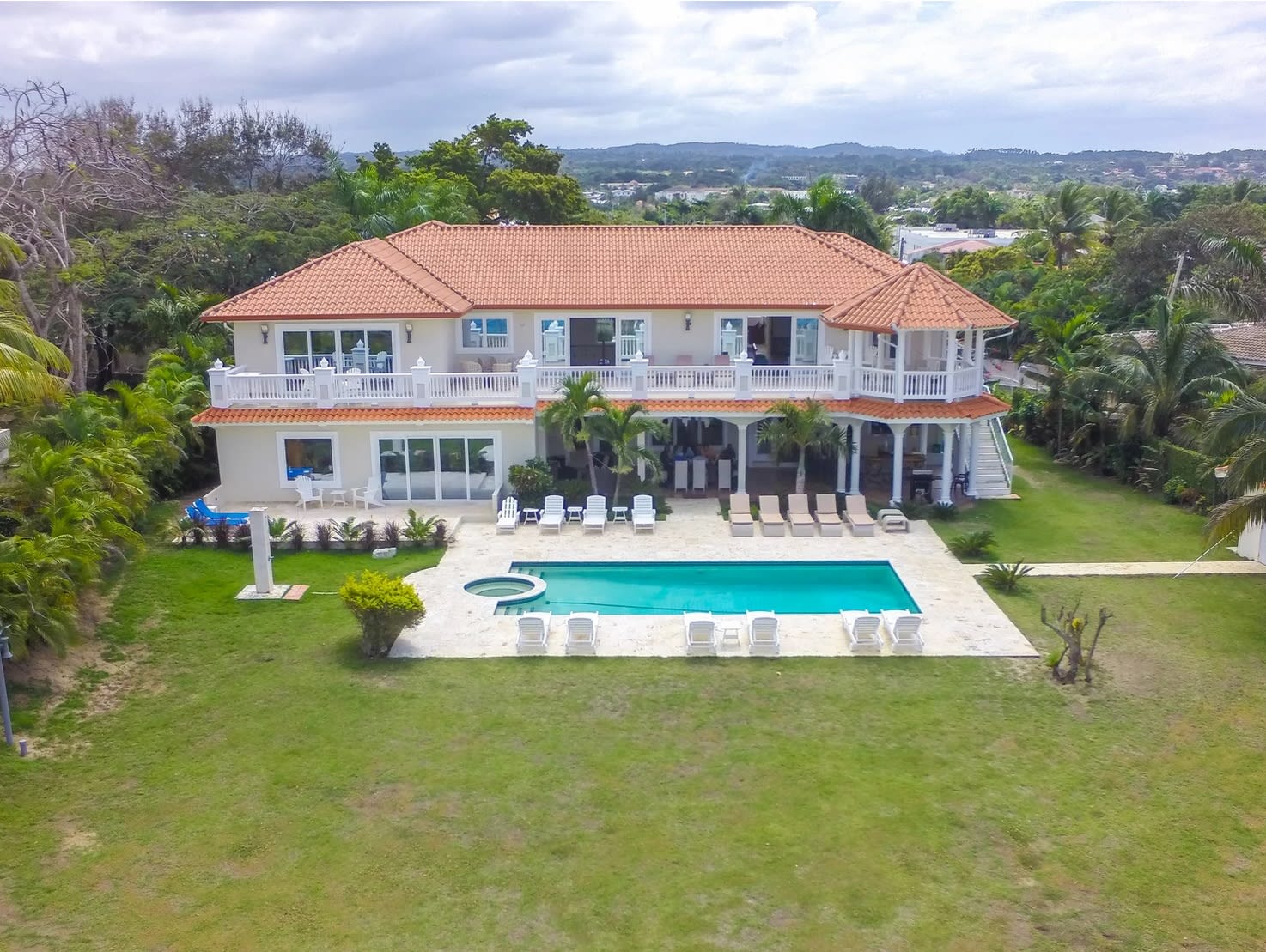 Amazing 7BR Villa overlooking the Ocean – Blue Casas